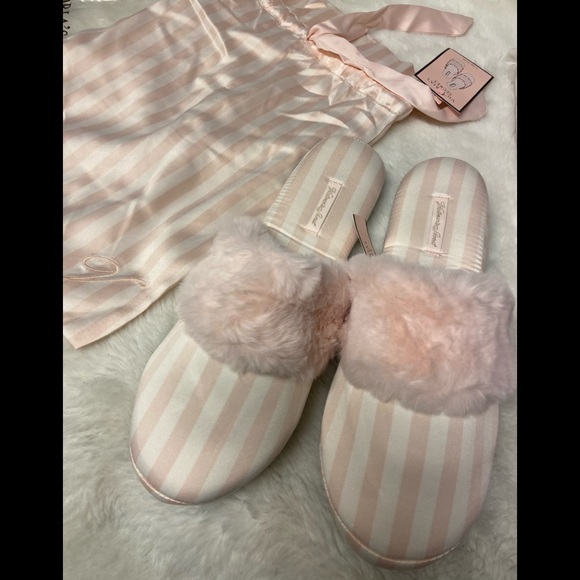 Victoria's Secret | Shoes | Nwt Victorias Secret Satin Stripped Light ...